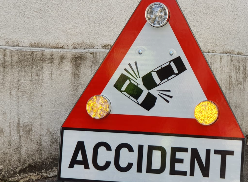 Accident în Brașov, între Hurez și Săsciori. O mașină a intrat într-un ...